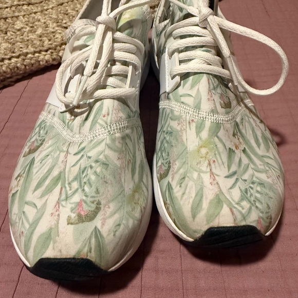 New Balance | Shoes | New Balance Floral Tropical Print Sneakers | Poshmark